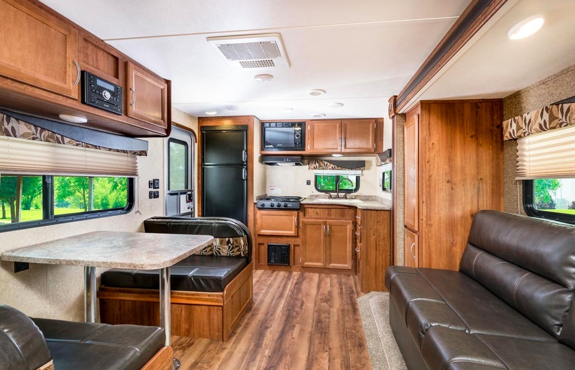 Best Travel Trailers Under 4000 Pounds (Light Towable Trailers)