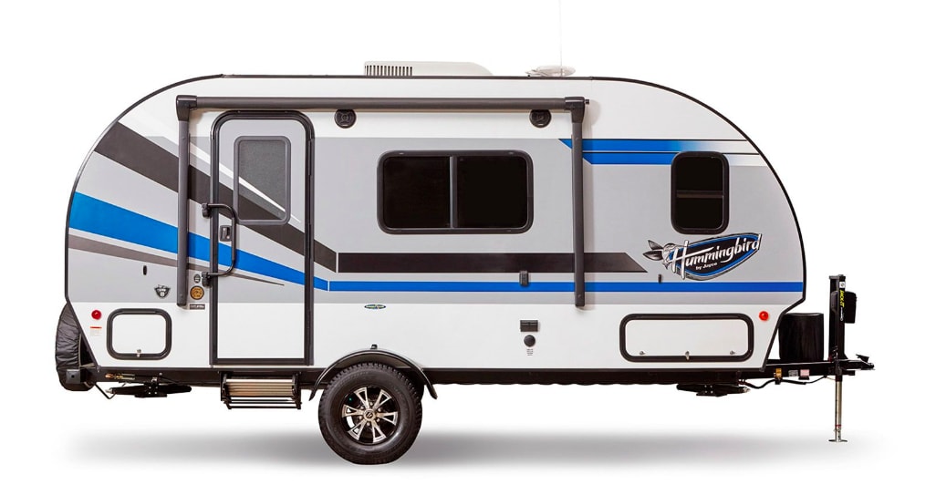 Best Travel Trailers Under 4000 Pounds (Light Towable Trailers)