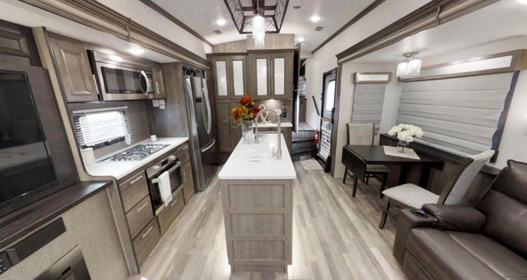 5 Great Luxury Travel Trailers (2020 & 2021 High End Models)