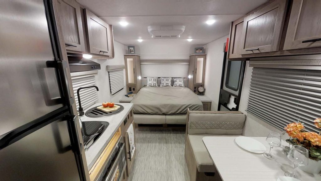 Taking a Closer Look at the No Boundaries Camper