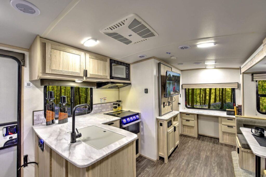 Looking for an RV with Office Space? Here are some top choices!